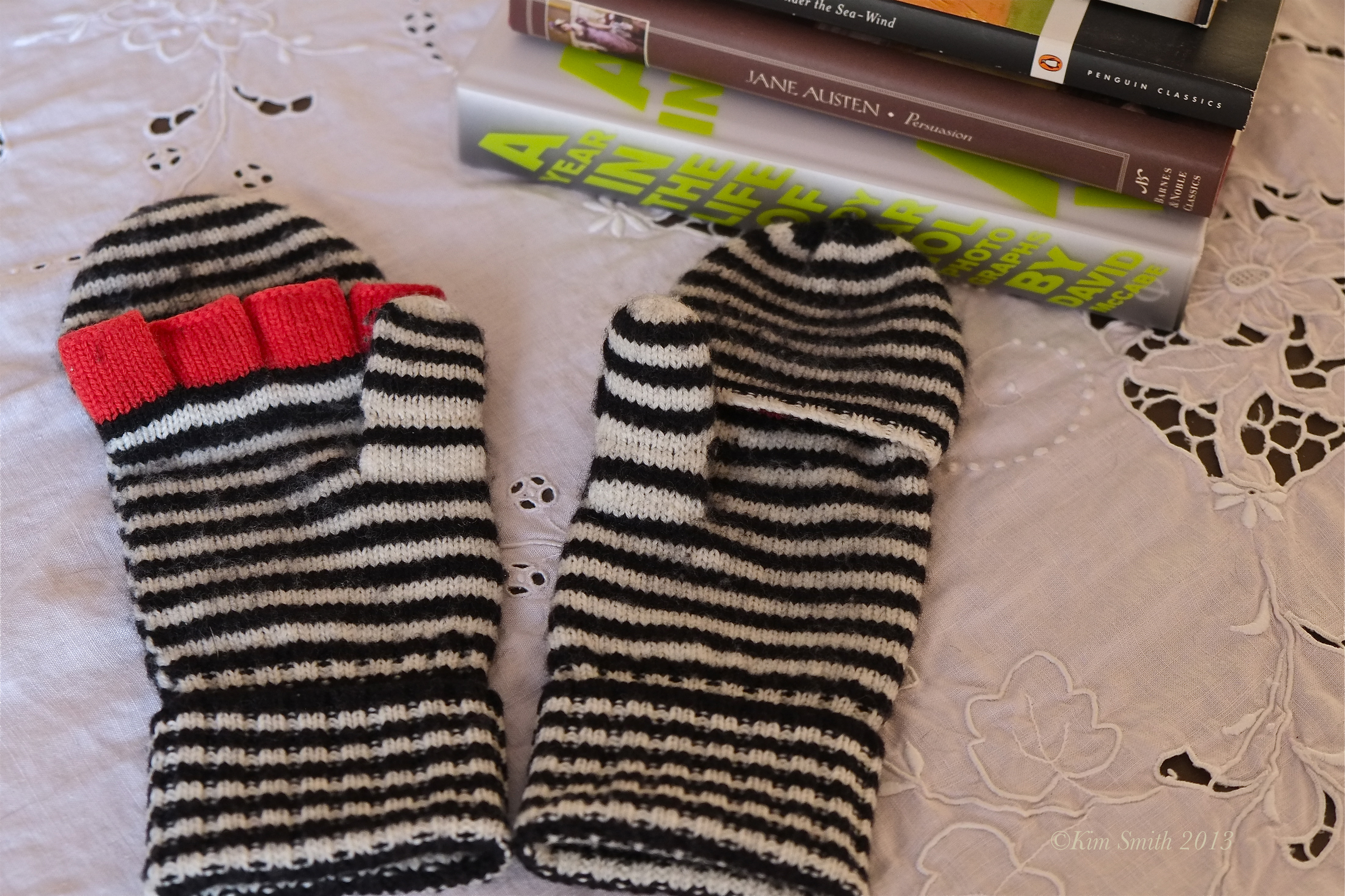 World’s Greatest Mitten-Glove Design for Photographers | Kim Smith Films